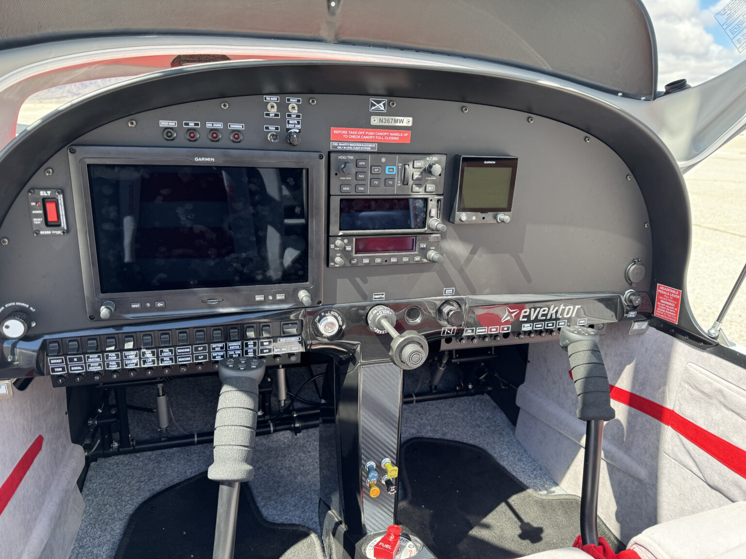Aircraft Rental Fleet - Desert Flying Club